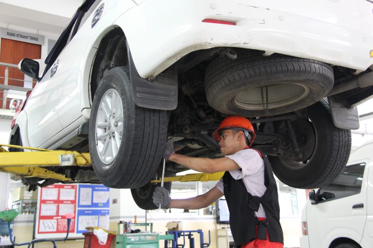 Service di Nasmoco Gratis Oli - ZonaPasar.com
