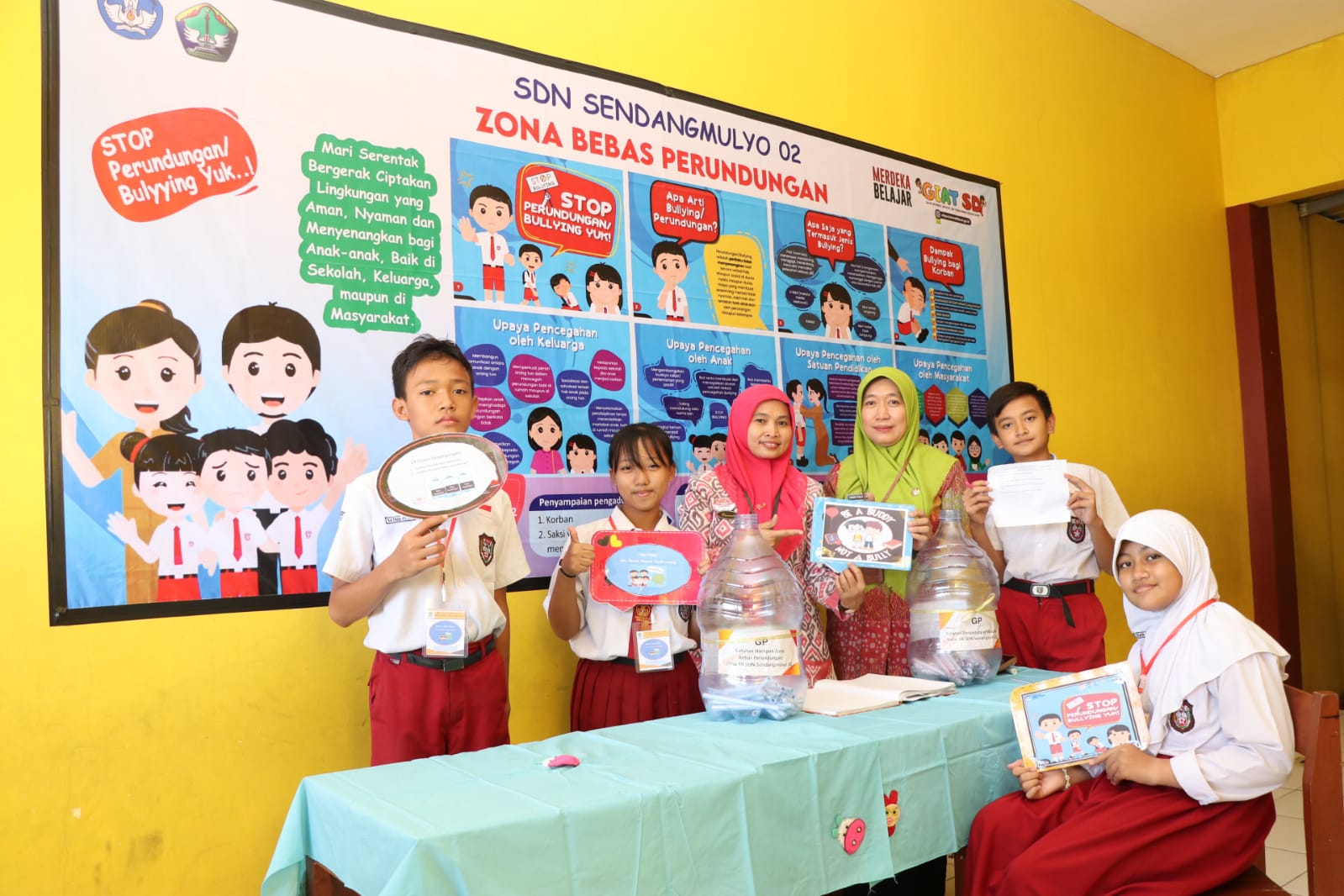 Sekolah Dasar di Semarang Bersama Tanoto Foundation Buat Galon ... Sekolah Dasar di Semarang Bersama Tanoto Foundation Buat Galon ...